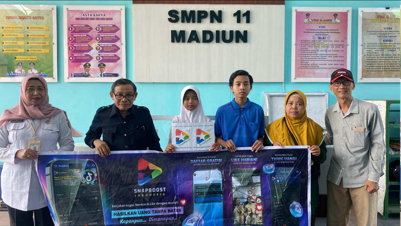 SnapBoost Serahkan Santunan kepada Siswa SMP Negeri 11 Kota Madiun ...